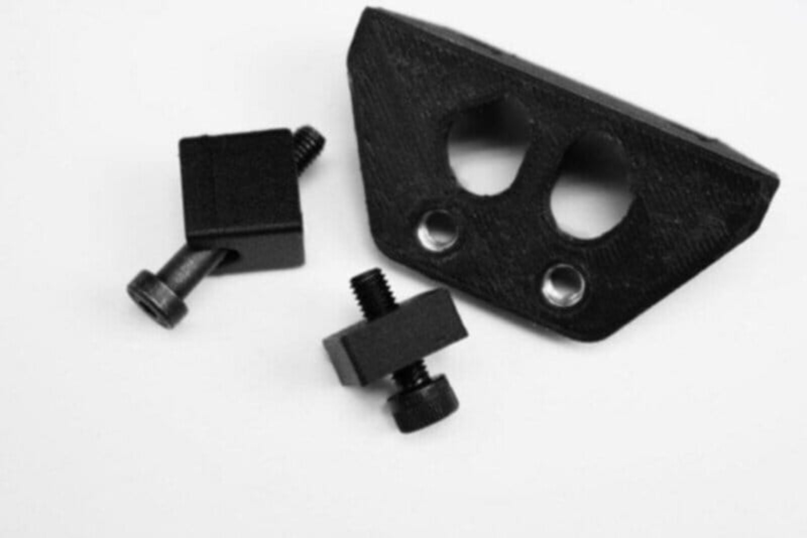 Embedding Nuts in 3D Printed Parts for Hidden Fastener Strength