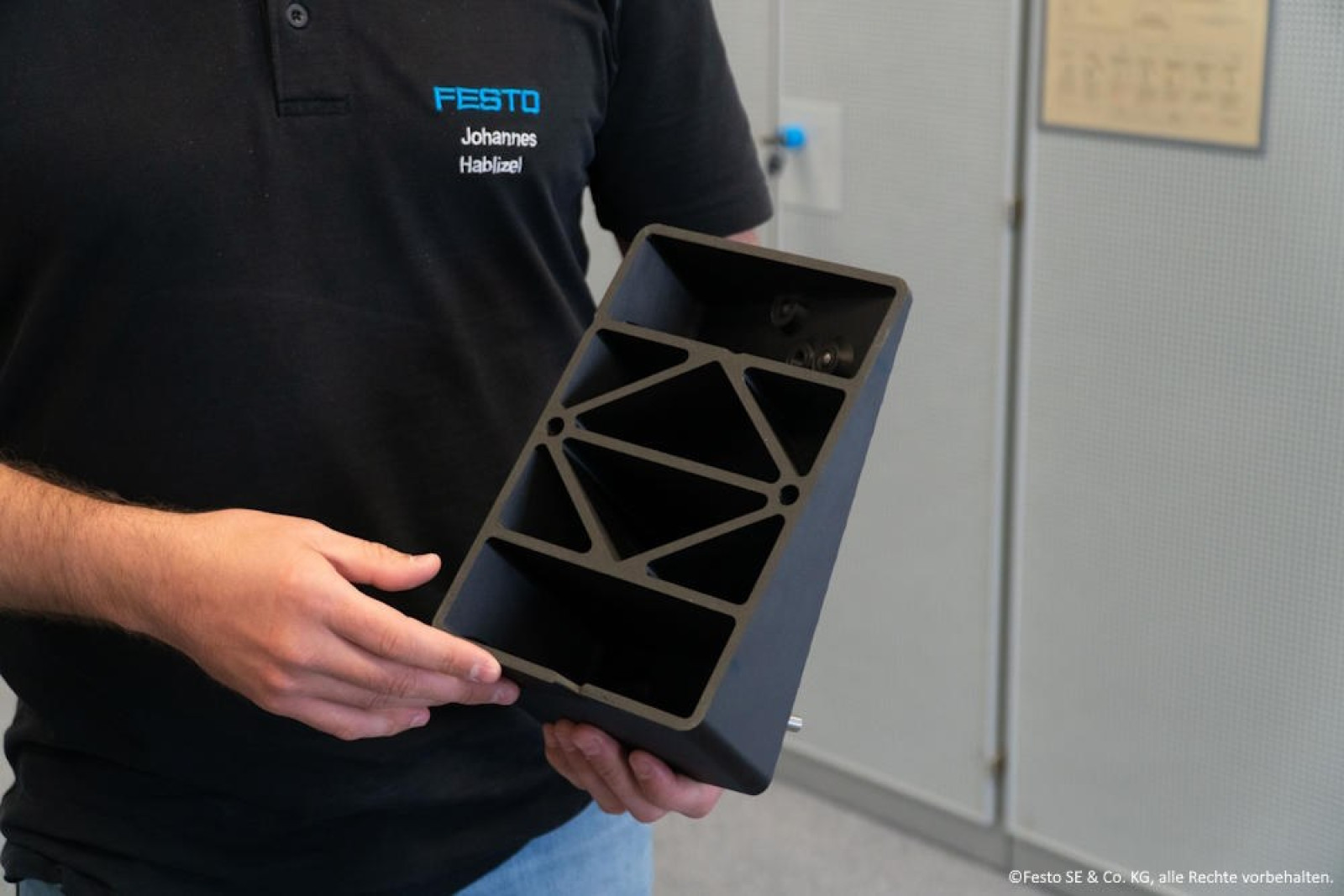 FESTO: 3D Printing for Electronic Component Manufacturing